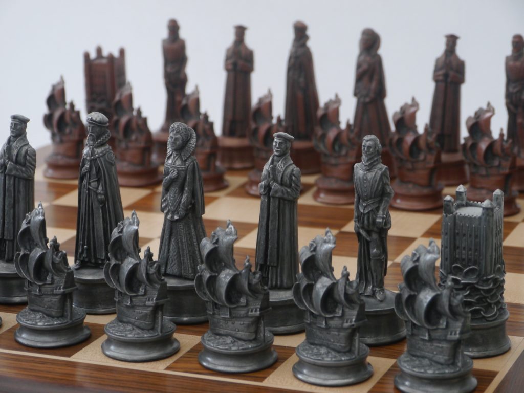 BC4010: Elizabethan - Metal - Berkeley Chess | Theme, Decorative ...