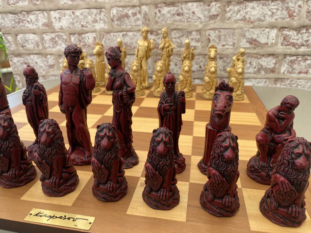 BC3029: Classical - Red - Berkeley Chess | Theme, Decorative, Heritage ...